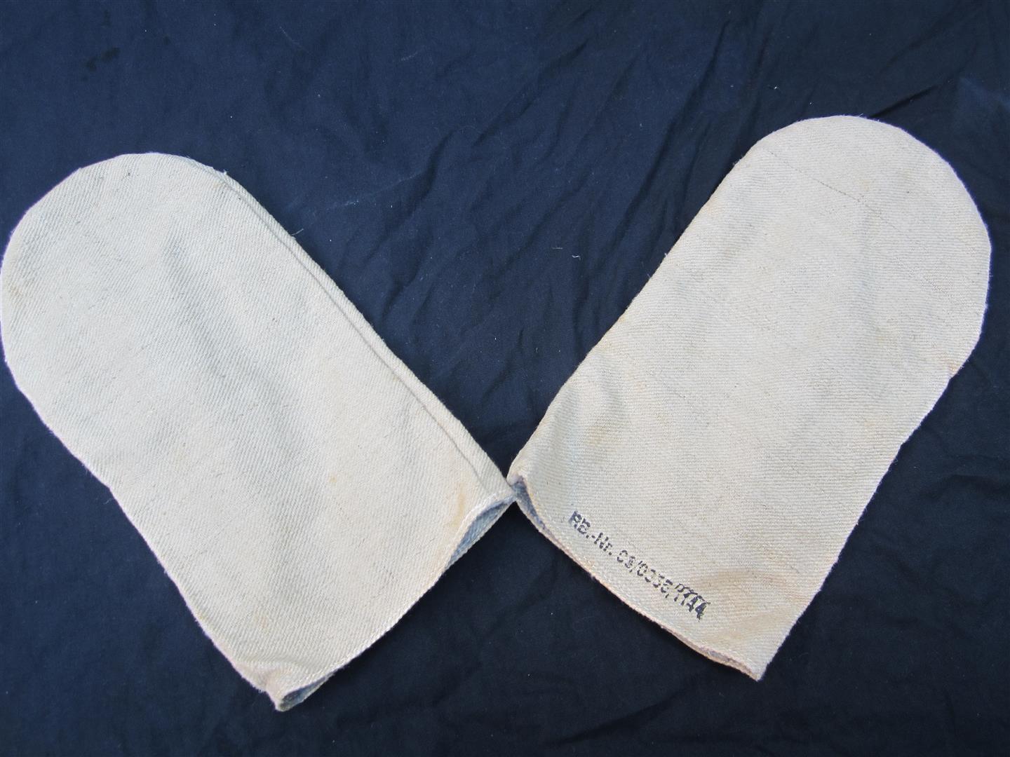 Captain Jacks Militaria - WW2 WH Mortar Gloves