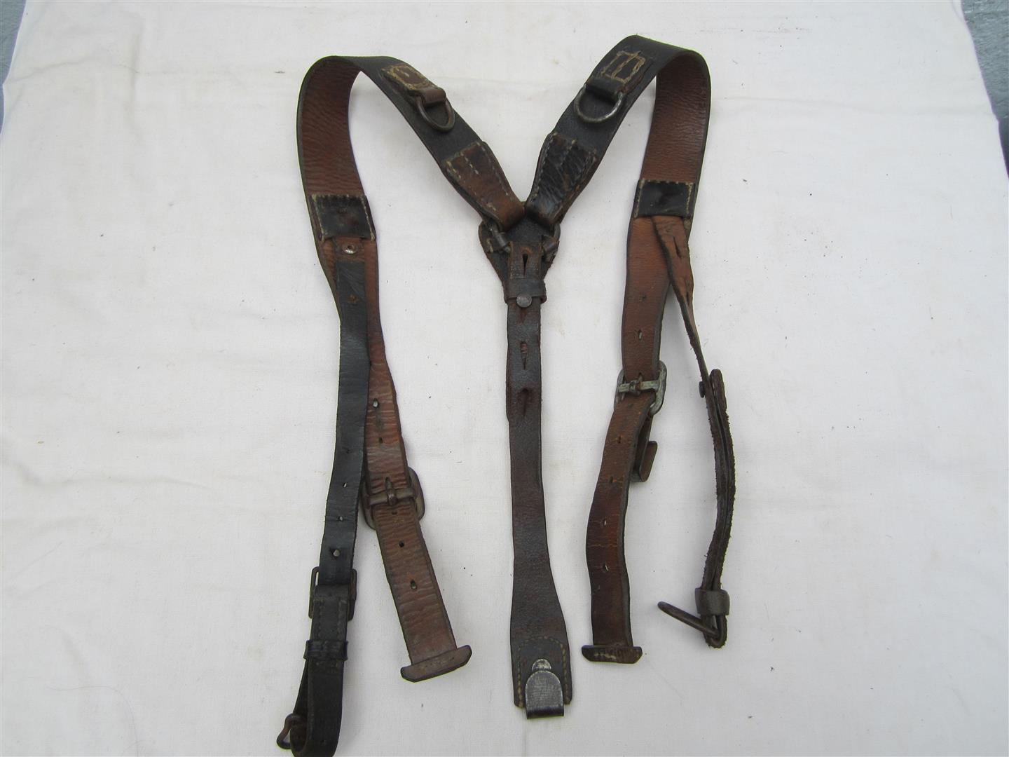 Captain Jacks Militaria - WW2 German WH 'Y' Straps