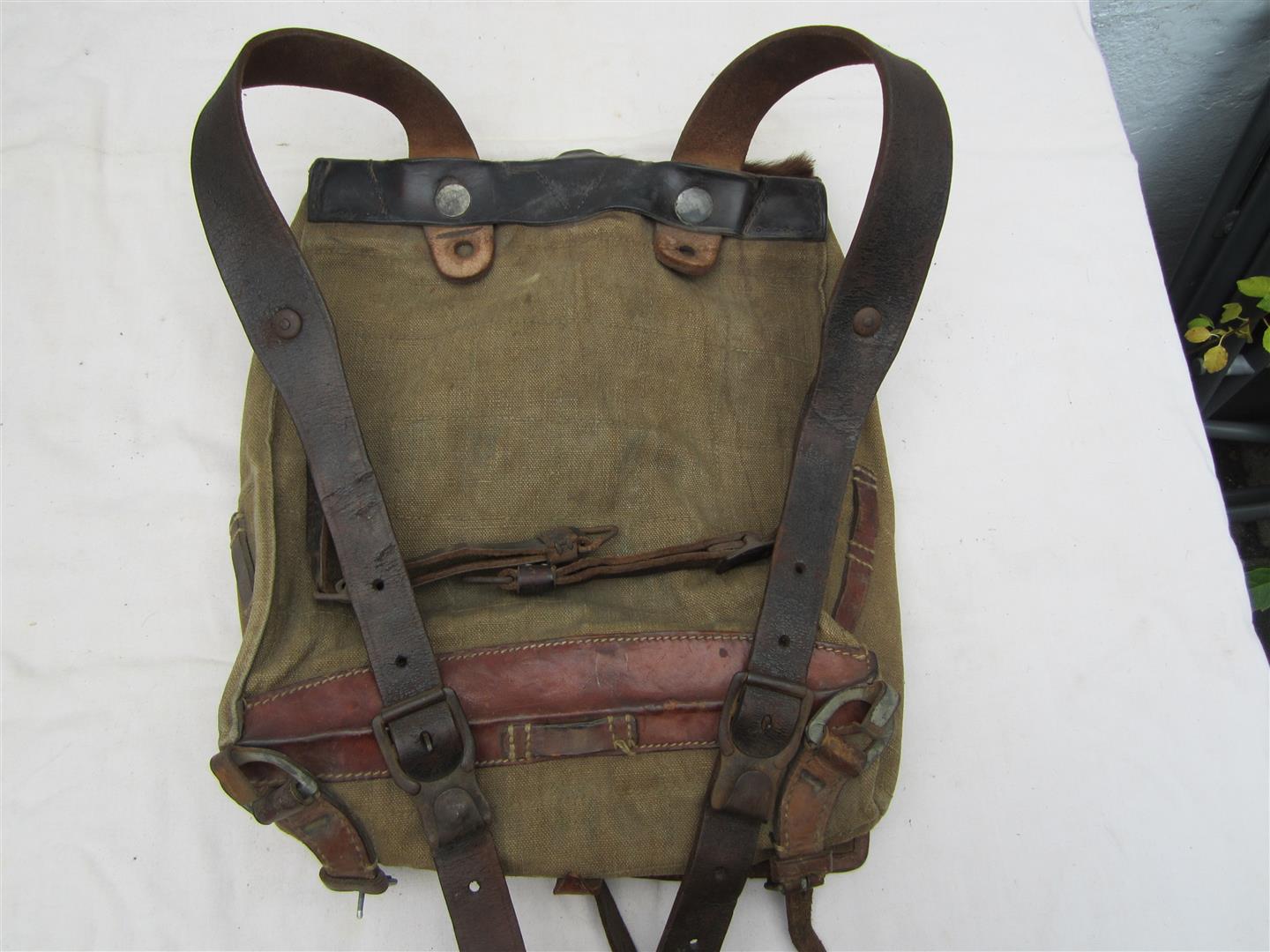 Captain Jacks Militaria - WW2 German WH Fur Back Pack - 1940