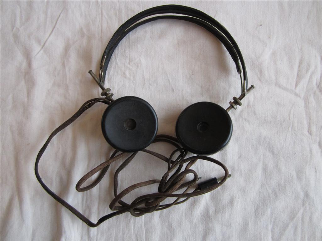 Captain Jacks Militaria - WW1 German Tentpole Bag With Contents